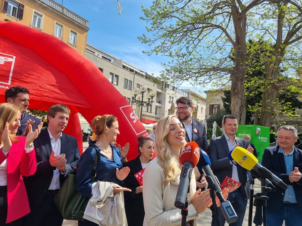 Dalija Orešković i Peđa Grbin poručili: Ovo su najvažniji izbori u ... Dalija Orešković i Peđa Grbin poručili: Ovo su najvažniji izbori u ...